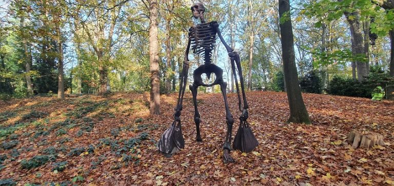 Odapark Venray - Wandelen tussen kunstige beelden - AMBULARE